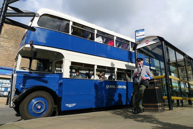 Samuel Ledgard's Bus Company - Aireborough Historical Society