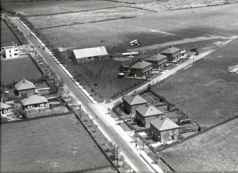 Aerodrome & 609 (West Riding) Squadron RAF Yeadon (1) 1920s - 1960s ...