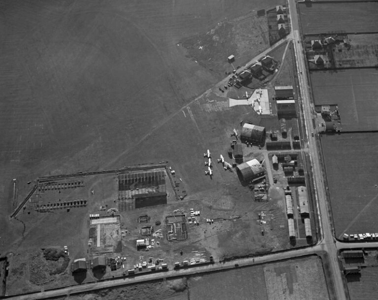Aerodrome & 609 (West Riding) Squadron RAF Yeadon (1) 1920s - 1960s ...