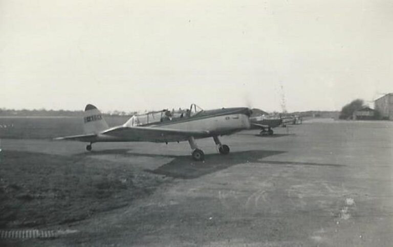Aerodrome & 609 (West Riding) Squadron RAF Yeadon (7) 1920s - 1960s ...